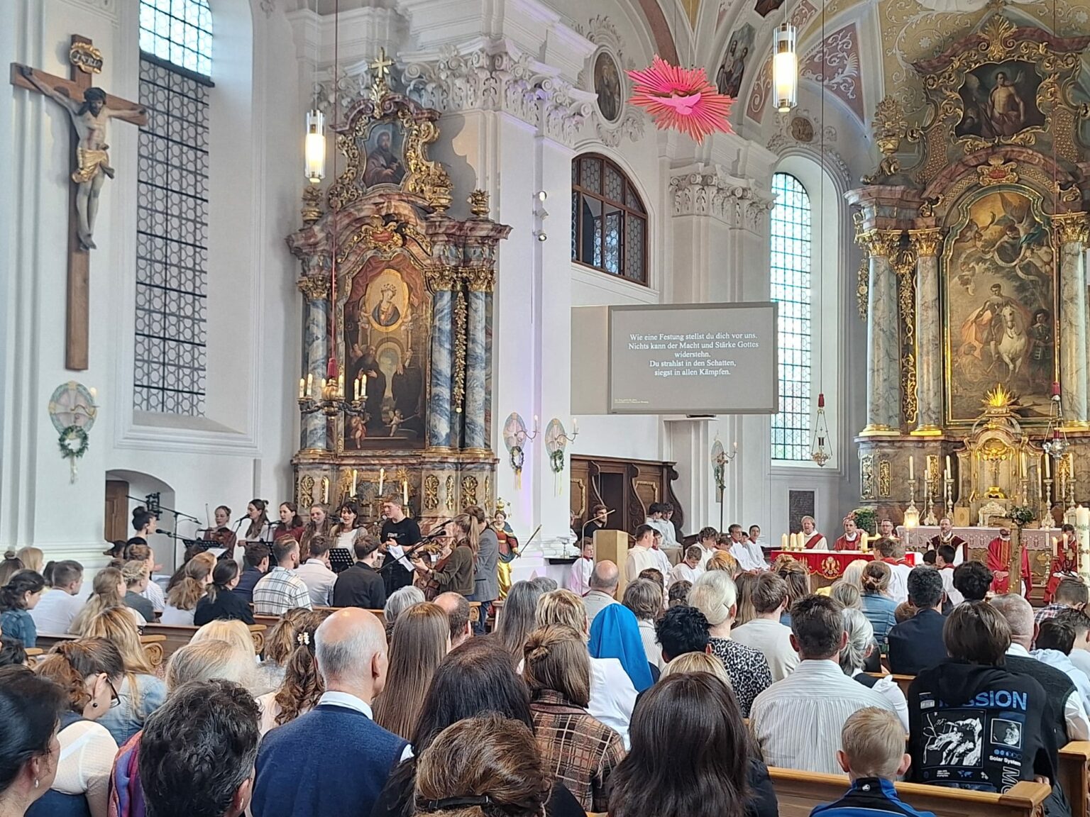 Großartiges Pfingstfest der Jugend in Au - Pfarrverband Maria Morgenstern